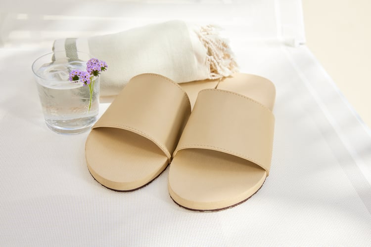 Feelgoodz Hospitality – Sustainable Guest Footwear & Custom Amenities